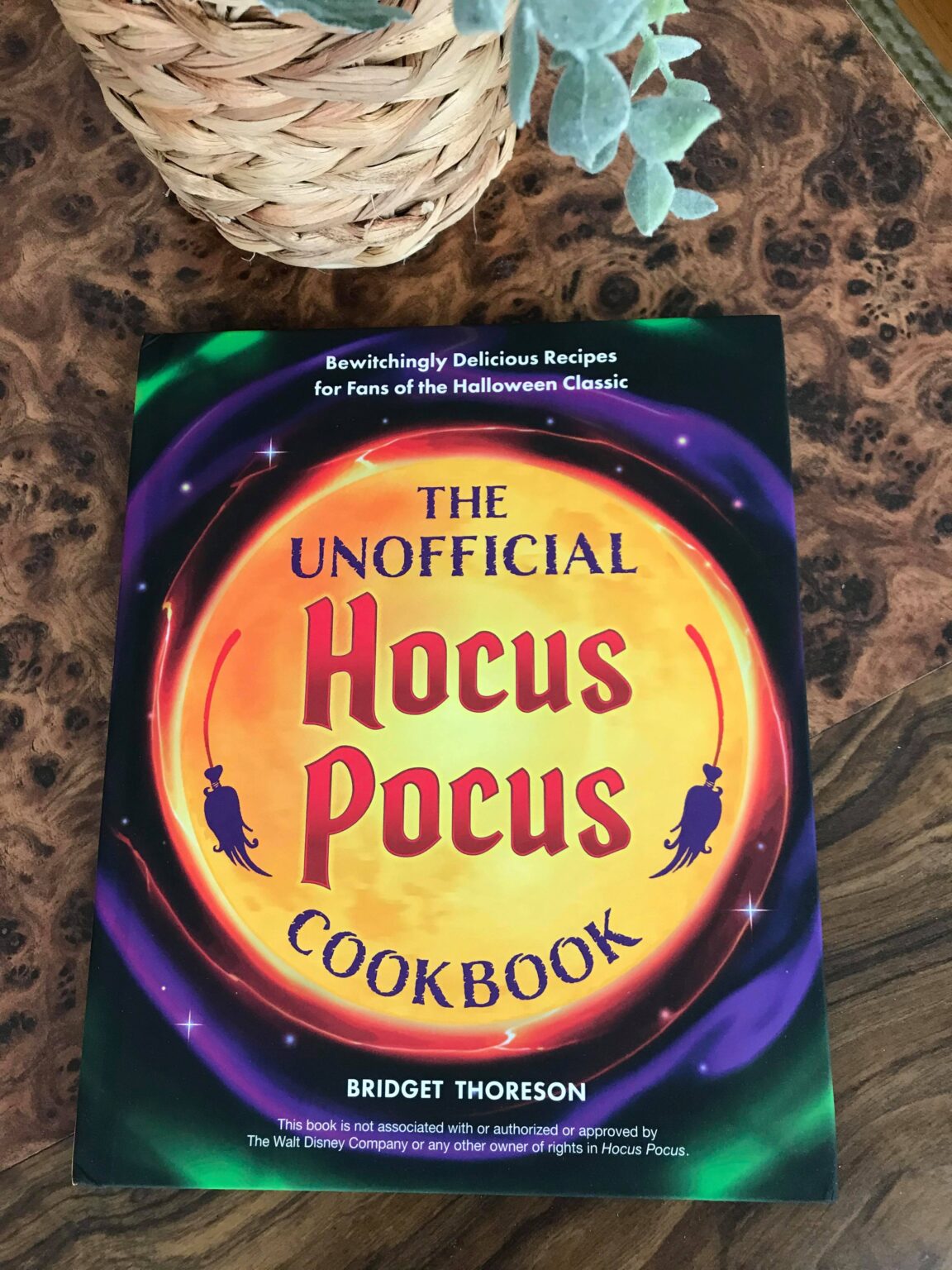 The Unofficial Hocus Pocus Cookbook: Bewitchingly Delicious Recipes for ...